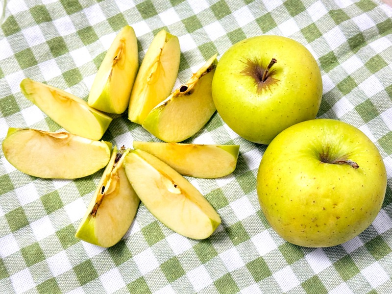 Golden Delicious Apple Slices Jigsaw Puzzle